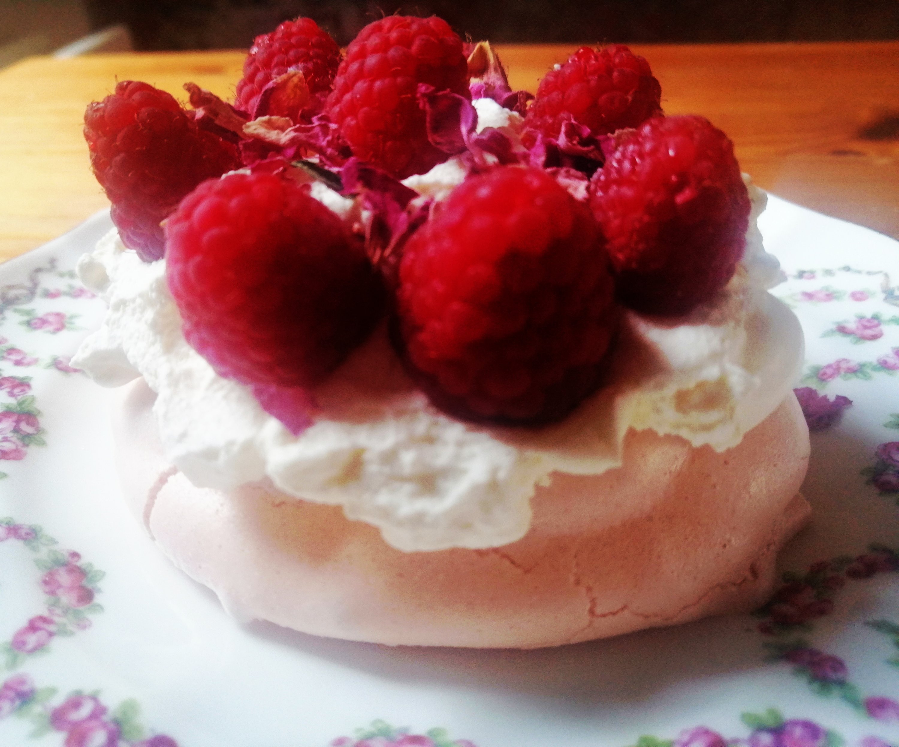 Rose and Raspberry Meringues – Seaneen's Sunnyside Kitchen